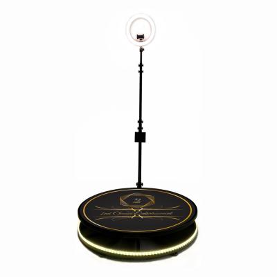Cina una cabina automatica girante di 360 foto della macchina fotografica di 100cm Stretchable per 1 - 5 persone in vendita