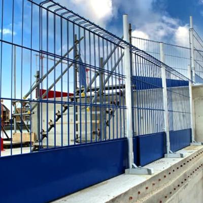 Китай PVC безопасностью черный покрыл сваренную проволочную изгородь 40GP 1.5mX2.5m продается