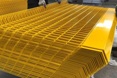 China Barrera de protección de borde de paneles de malla con diseño de flujo de aire mejorado en venta