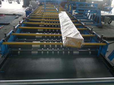 Cina rotolo del pannello del tetto 5.5kw che forma macchina con il sistema di controllo dello SpA del touch screen in vendita