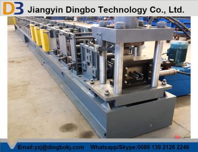 Cina Il rotolo dello scaffale di stoccaggio di alta velocità 10-15 m/min che forma lo SpA della macchina ha colorato il touch screen in vendita
