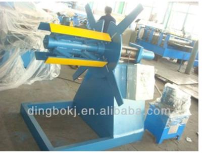 Cina 3 chilowatt Uncoiler idraulico per Rool che forma macchinario con il sistema di controllo di CNC in vendita