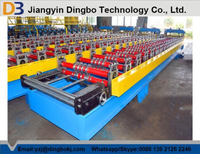 China Rolo do painel do telhado do poder 5.5kw que forma a máquina com o espeto da tração com corte da linha à venda