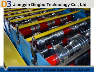 Cina Rotolo galvanizzato della piattaforma della lamiera di acciaio che forma macchina 10-12m/Min in vendita
