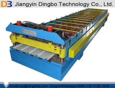中国 囲うことのための油圧制御システムが付いている機械を形作る鋼鉄タイル ロール 販売のため