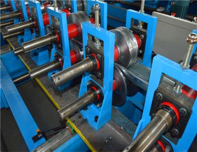 China Geautomatiseerde Hoge Precisie C die Purlin Machine voor Kleurenstaal vormen met PLC Controle Te koop