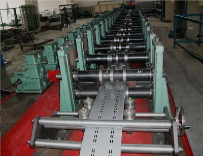 Cina Il laminatoio dello scaffale del magazzino dello scaffale con Cr 12 ha estiguuto il CE/SGS/iso della taglierina in vendita