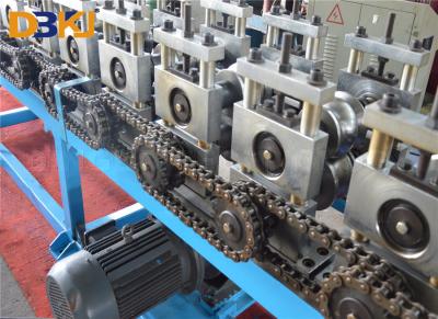 Cina Personalizzi il rotolo d'acciaio dello sportello del rullo delle stecche che forma la macchina con la trasmissione a catena in vendita
