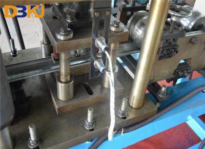 Cina Rotolo dello sportello di PPGI che forma spessore della macchina 0.3mm-0.6mm saracinesca/della macchina in vendita