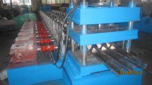 Cina trifase / 50 Hz W-fascio GuardRails Roll formatrice con lama di acciaio Cutter stampo Cr 12 in vendita