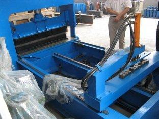 China Hydraulische gebogen Machine met lijnsnelheid 0-10 m/min voor boog dakpaneel Te koop