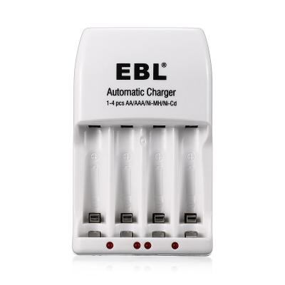 Cina Caricabatteria astuto di 4 scanalature per il Ni di aa AAA - batterie ricaricabili di MH in vendita