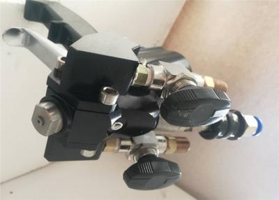 中国 2kg線形ポリウレタン連続的なジェット機のための軽量のPolyureaの吹き付け器 販売のため