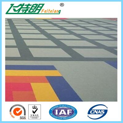 Cina La plastica ha gommato il collegamento/delle piastrelle per pavimento forma atletica variopinta dell'arco delle mattonelle di pavimentazione in vendita