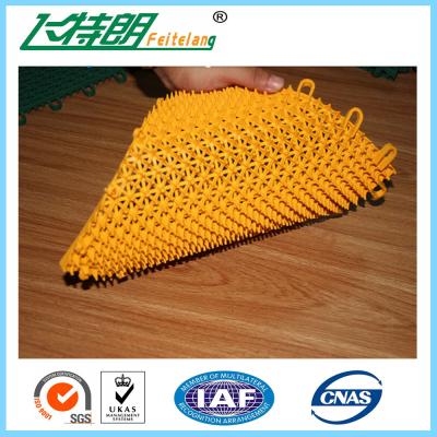 Cina Piastrella per pavimento di plastica smontabile di collegamento all'aperto della corte di sport delle anti di slittamento stuoie di gomma del campo da giuoco in vendita