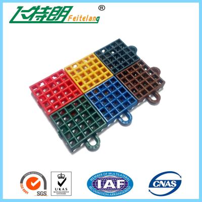 Cina Pavimentazione modulare di collegamento all'aperto colorata dell'hockey delle piastrelle per pavimento di gomma sospesa pp in vendita