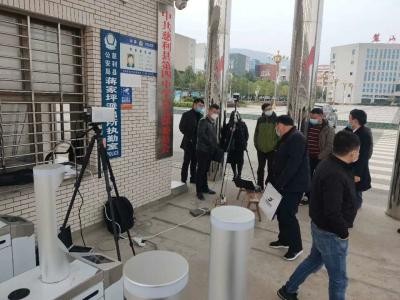 中国 二重分光赤外線赤外線画像システムが付いている体温の測定装置 販売のため