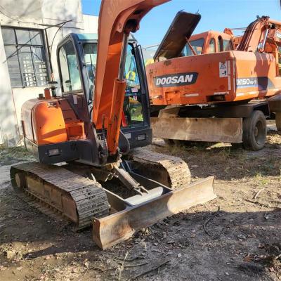 Cina Escavatori idraulici usati Doosan Dh60 Dh60-7 Mini Escavatori Doosan in vendita