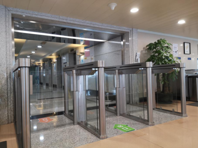 SS304 Easygateのキャビネットの振動速度ゲート550mmチャネル3