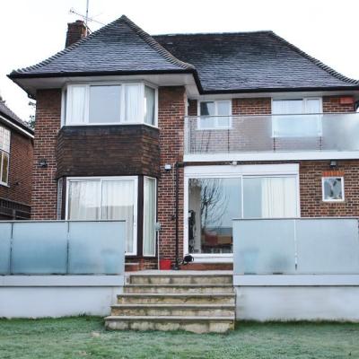 China Cheap aluminum U channel glass railing with terrace railing designs for sale