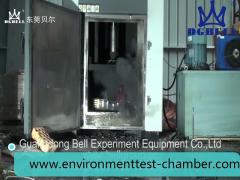 Video-Prüfung der vertikalen Vernichtung des Batteriemodules (Prove in video della distruzione verticale dei moduli di batteria)