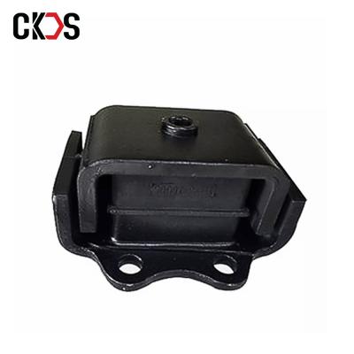 Chine Remplacement japonais de support de bâti de moteur de pièces de rechange de camion de NISSAN UD CW30 FE6 11328-Z2004 à vendre