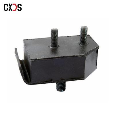 China Reemplazo japonés Kit Engine Mounting Cushion Foot del camión de goma para ISUZU 4HK1 700P NPR 8-94379470-0 8943794700 en venta