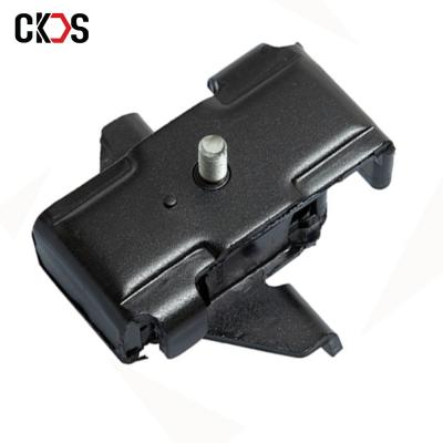 中国 自動エンジンのクッションのフィートのISUZU 6VD1 UBS D-MAX 8-94375282-5 8943752825のためのゴム製取付けの日本のトラックの予備品 販売のため