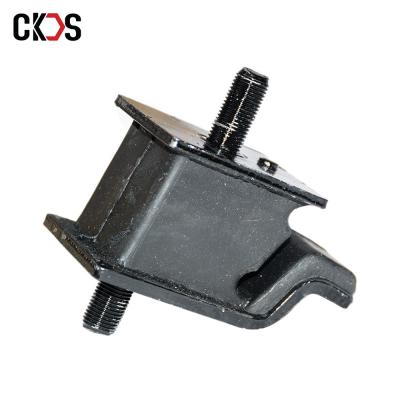 China Cojín de montaje del motor, repuestos de camiones japoneses de goma para MITSUBISHI FUSO 4DR5/CANTER FE567 FE637 FE657 ME001197 en venta