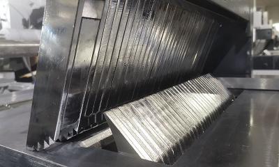 Cina Macchina multipla automatica della sega dello strappo per l'elaborazione del pannello di legno solido in vendita