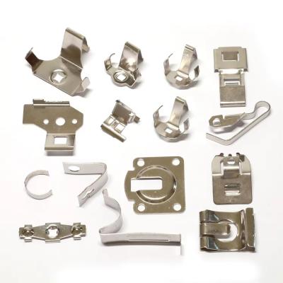 Cina Precisione 0,05 mm Parti di stampaggio in acciaio inossidabile Fabbricazione di lamiere di metallo galvanizzato in vendita