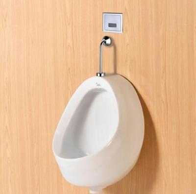 China Bathroom accessories ceramic hunt type urinal for sale