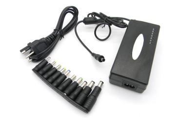 中国 120 ボルトの二重 USB 5V 1A との普遍的なラップトップのアダプターの短絡 販売のため