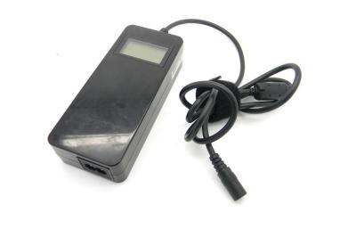 中国 AC100-240V の普遍的なラップトップ力のアダプター 販売のため