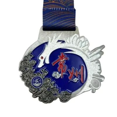 China Medallas grabadas a medida cubiertas con medalla de giro de brillo en venta
