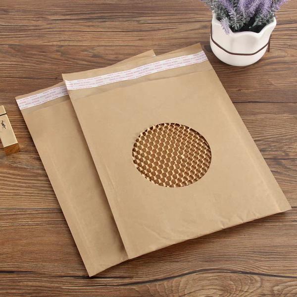 Quality Degradable Custom Paper Envelopes 18x25cm Environmentally Friendly Mailing Bags for sale