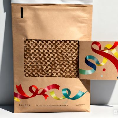 Cina Mailer in carta a nido d'ape resistente all'acqua con larghezza e spessore personalizzabili per imballaggi ecologici in vendita