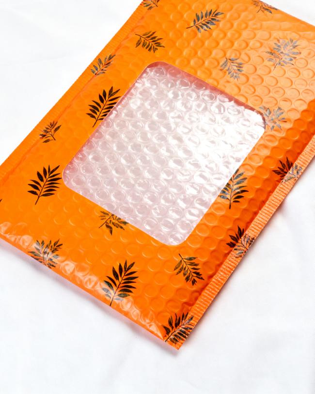 High-quality plastic bubble bags showing multi-layer bubble structure