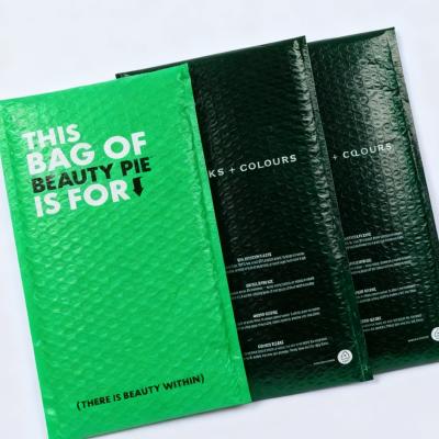 Cina Busta imbottita in plastica leggera con risparmio del 40% sui costi di spedizione e capacità di carico di 15 kg per la spedizione e-commerce in vendita