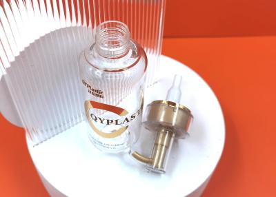 Cina Il cosmetico di plastica dell'idratante di modo imbottiglia la pompa acrilica di timbratura calda dell'oro 100ml 150ml in vendita