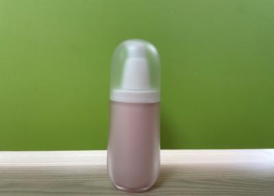 Cina bottiglie cosmetiche di plastica della parete di 50ml Doube con il cappuccio della pompa della lozione in vendita