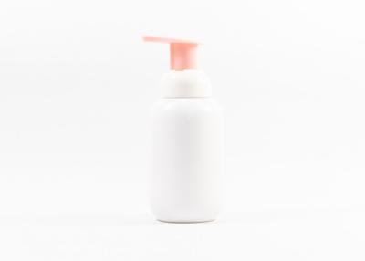 Cina 250ml il fronte porpora Cleasing innaffia le bottiglie cosmetiche vuote con il cappuccio piegato in vendita