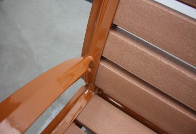 Cina Panchina di legno tradizionale da giardino rustico con materiale composito riciclabile in vendita