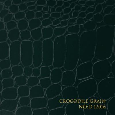 Китай Упаковочная бумага из ПВХ с узором крокодила, водонепроницаемая и устойчивая к царапинам продается
