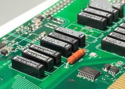 Cina il nero FR-4 dell'Assemblea del circuito del PWB di 0.25mm per controllo industriale in vendita