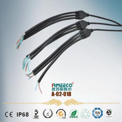 China 3pin High power Y splitter waterproof connectors, 1 in 3 out DC splitter connectors with white or black cable VDE1.0mm2 for sale