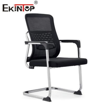 中国 Customizable Black Office Chair With Armrests And Breathable Mesh Fabric 販売のため