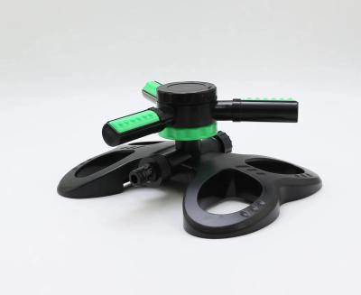 Cina 360 Degree Adjustable Automatic Rotating Garden Sprinkler 3 Arms Irrigation Watering Sprinkler in vendita