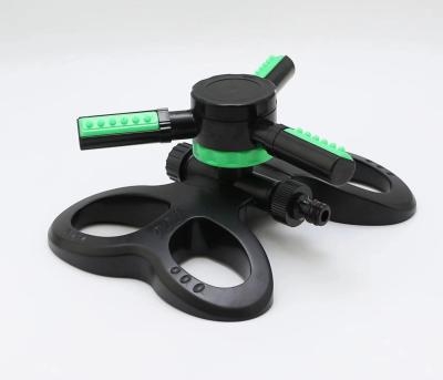 Cina 360 Degree Adjustable Automatic Rotating Garden Sprinkler 3 Arms Irrigation Watering Sprinkler in vendita