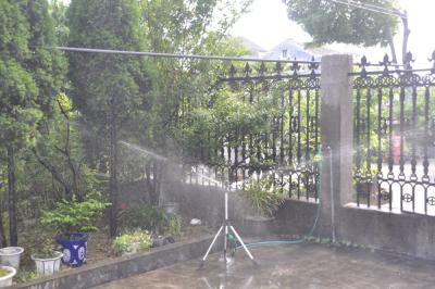 Cina Engineering Plastic Orchard Sprinklers with Impact Rotating Irrigation and Timer in vendita